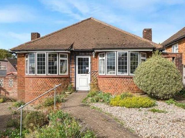 Glentrammon Road, Green Street Green, 2 Bedroom Bungalow