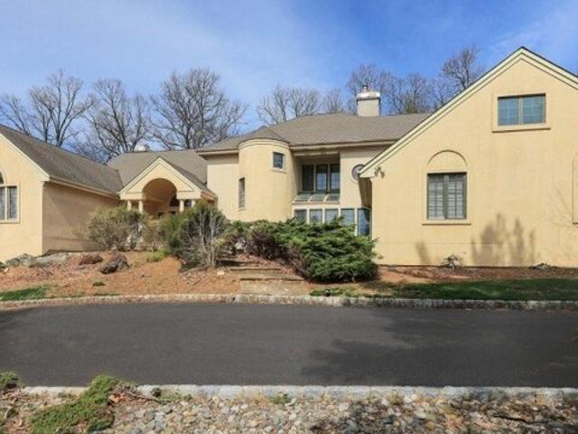 Glenview Dr, Warren Twp, Home For Sale