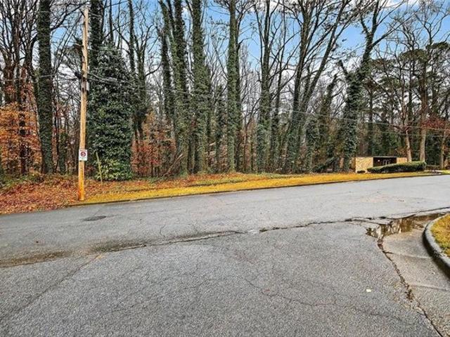 Glenview Dr SW, Atlanta, GA 30331