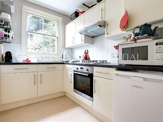 Glenville Avenue, Enfield, Middlesex EN2, 1 bed maisonette to rent, £1,450 pcm | PrimeLocation