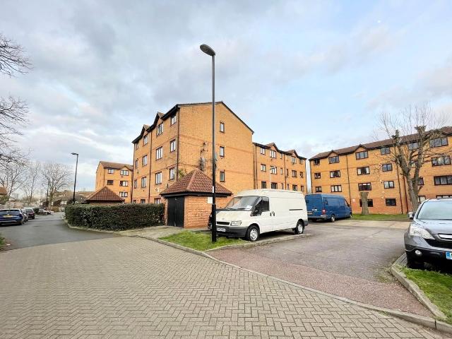 Glenville Grove, London SE8, 2 bed flat to rent, £1,950 pcm | PrimeLocation