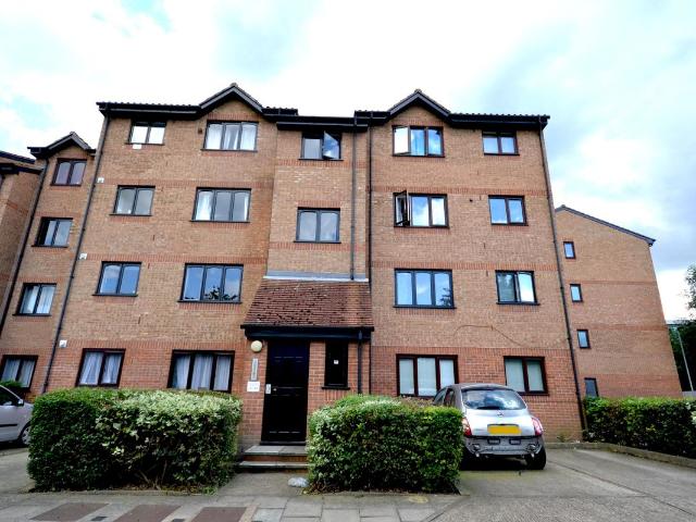 Glenville Grove, London SE8, Studio to rent, £1,325 pcm | PrimeLocation