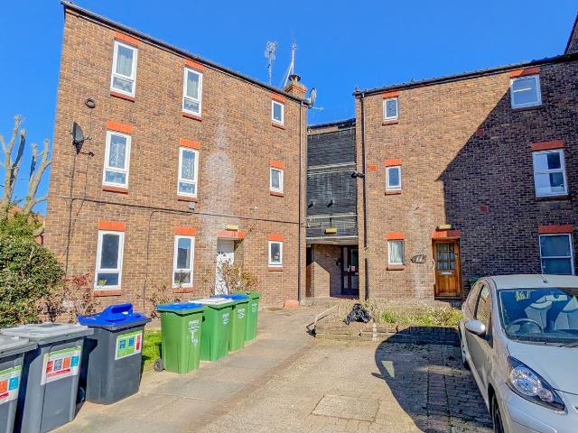 Glimpsing Green, Erith DA18, 1 bed flat to rent, £1,400 pcm | PrimeLocation