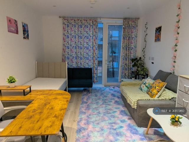Glindoni Apartments, Barking, IG11 1 bed flat to rent £1,550 pcm £358 pw