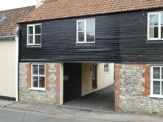 Glyde Path Terrace, Dorchester DT1, 2 bed flat to rent, £975 pcm | PrimeLocation