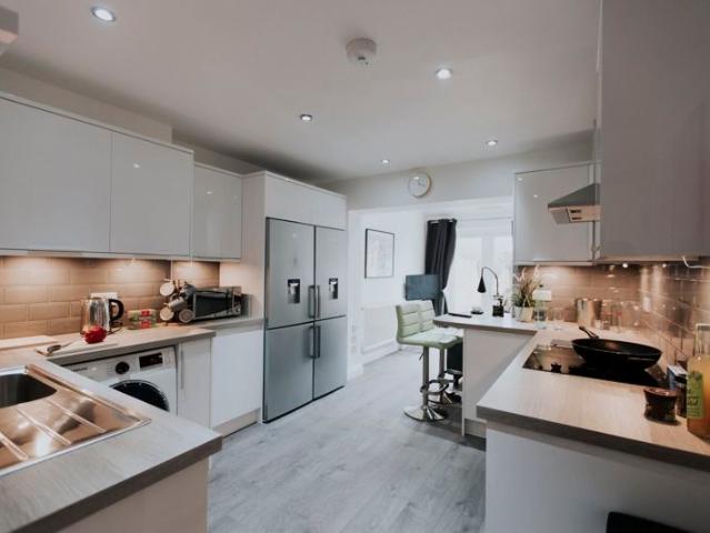 Glyn Avenue, Didcot OX11, 6 bed semi detached house to rent, £875 pcm | PrimeLocation