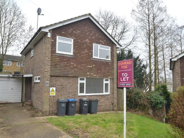 Glyn Close, Crystal Palace SE25 4 bed detached house to rent £2,400 pcm £554 pw