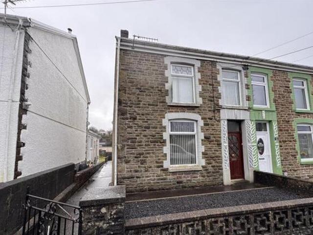 Glyn Road, Lower Brynamman, 3 Bedroom Semi detached