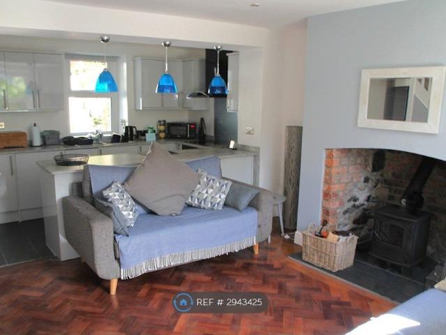 Glyn Terrace, Penmaenmawr LL34, 2 bed terraced house to rent, £800 pcm | PrimeLocation