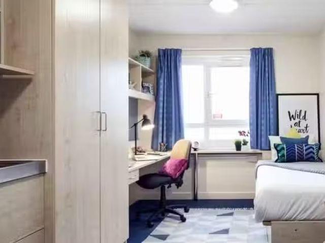 GRN Silver Ensuite