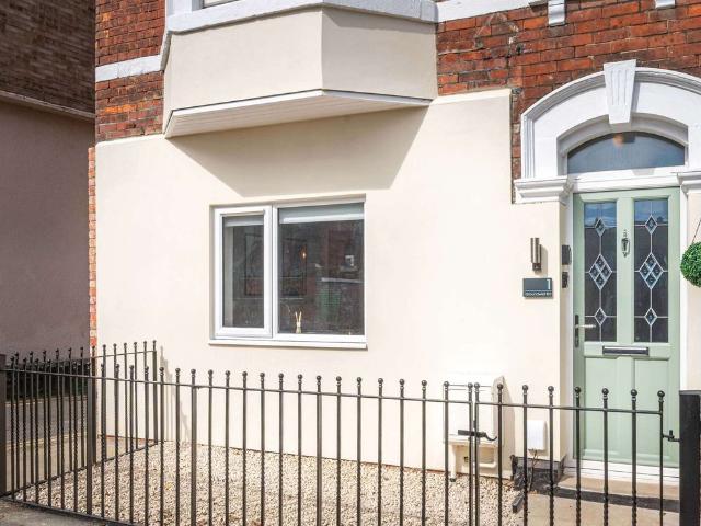 Groundwell Road Studio 6