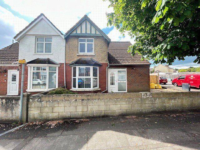 Groundwell Road, Swindon, Wiltshire SN1, 3 bed semi detached house to rent, £1,450 pcm | PrimeLocation
