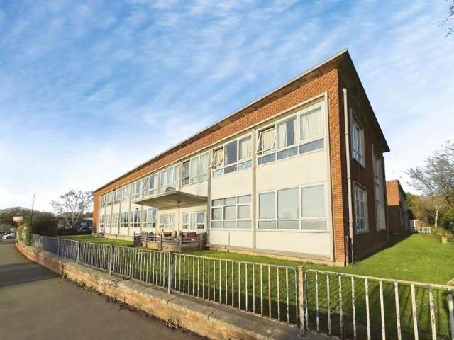 1 Bedroom Ground Flat