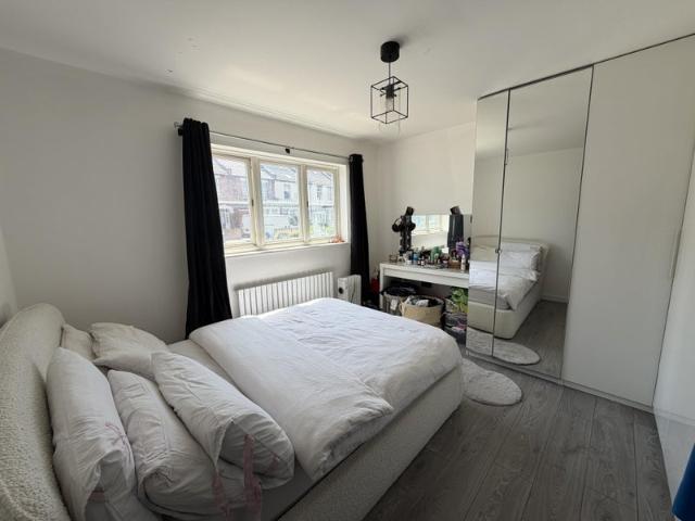 Ground Floor 1 Bedroom Flat Ponders End