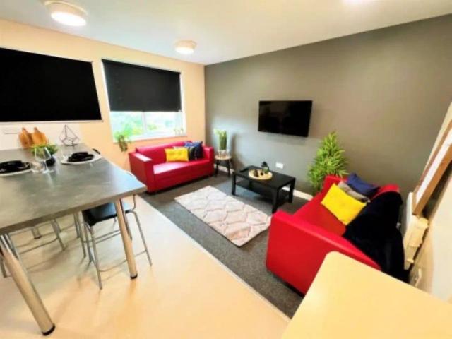 Ground Floor Deluxe En Suite