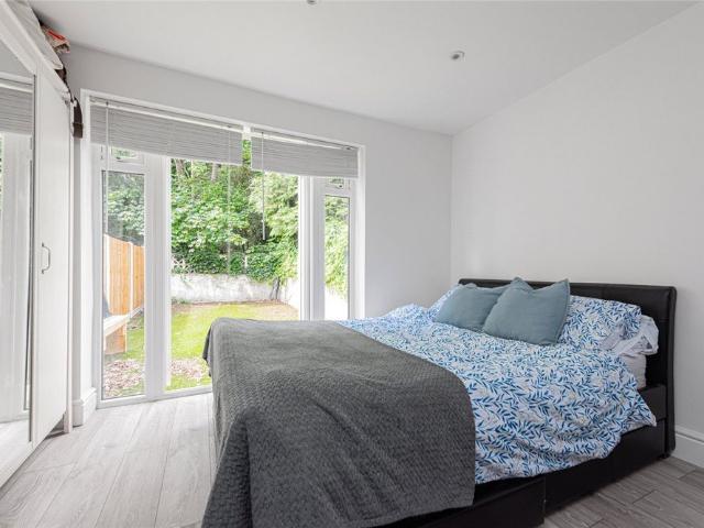 Ground floor flat to Rent