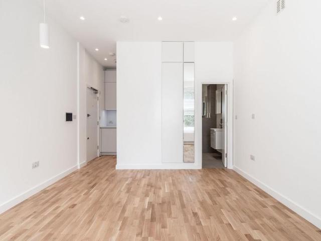 Ground floor flat to rent