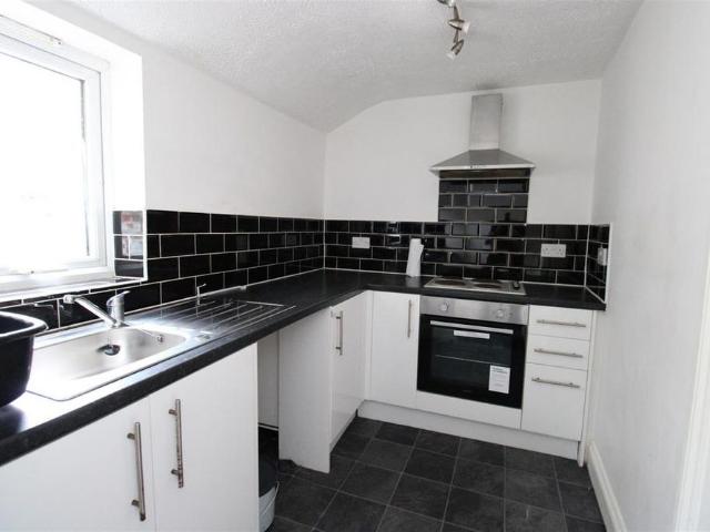 Ground floor flat to rent