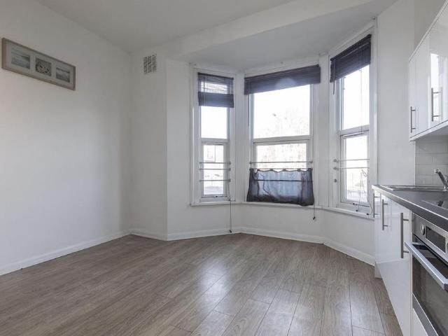Ground floor flat to rent