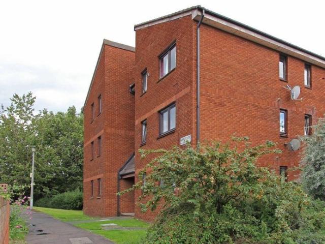 Ground floor flat in the sought after Chesser area of Edinburgh, forming part of an exclusive modern development. This unfurnished one bedroom property is in excellent condition throughout