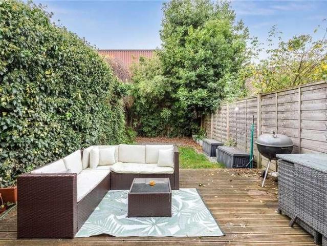 Ground Floor Flat, Lydden Grove, London, SW18