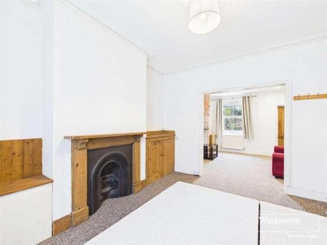 Ground Floor Flat, Sackville Street, Reading, Berkshire, RG1