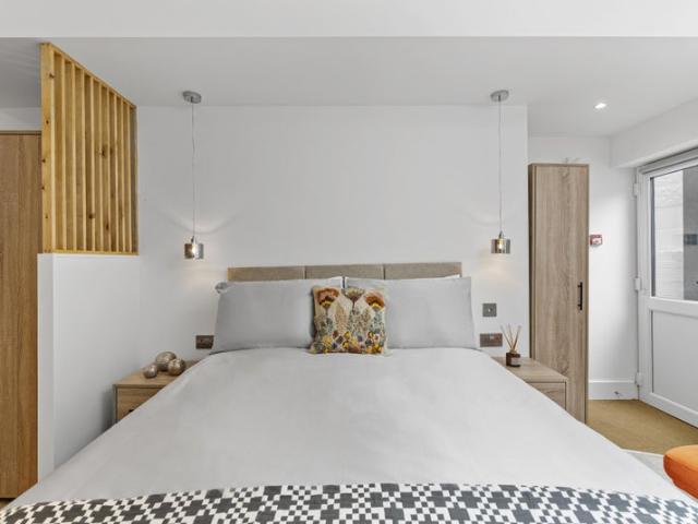 Ground Floor Studio | All Bills | Quiet |