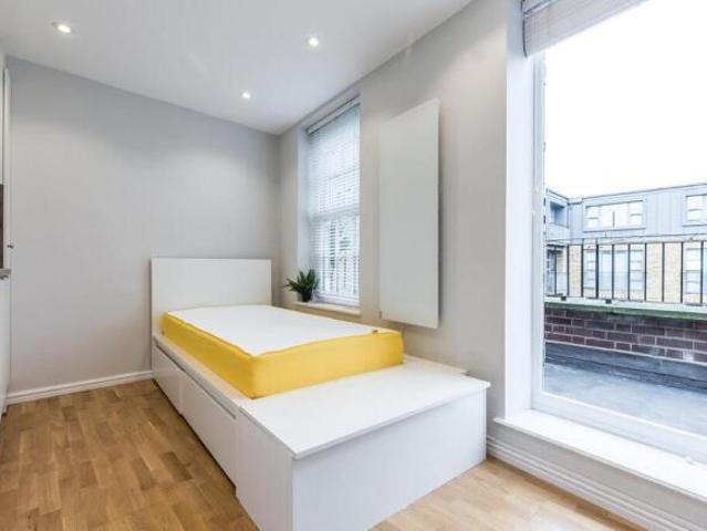Ground floor studio flat for rent in 10 Walker House 358 Wandsworth Road, SW8