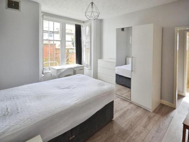 Ground floor studio flat for rent in Ashleigh Road, Leicester, LE3