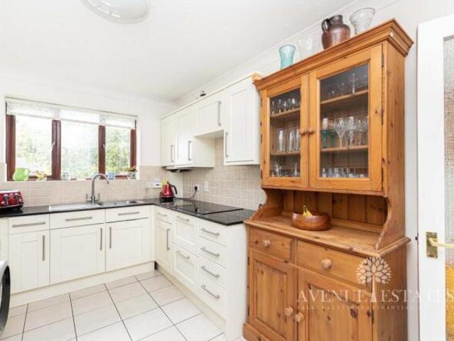 Ground floor studio flat for rent in Marina Towers, The Marina, Bournemouth, BH5