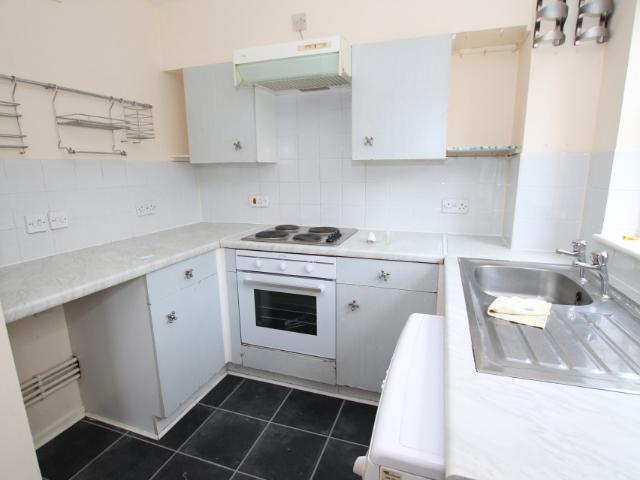 Ground floor studio flat in Wrecclesham