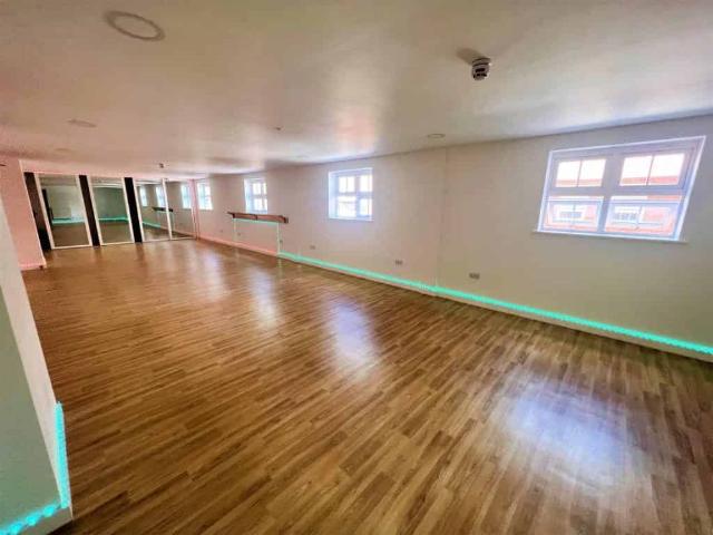 Ground Floor Premier Luxe Studio