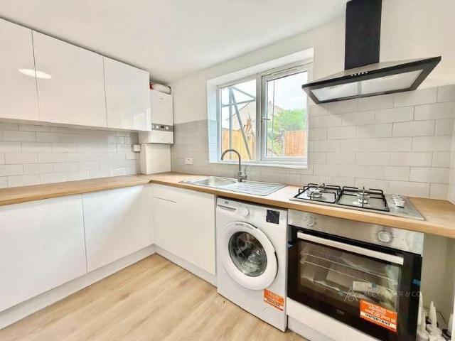 Ground Floor, Tomlinson Avenue, Luton, Bedfordshire, LU4