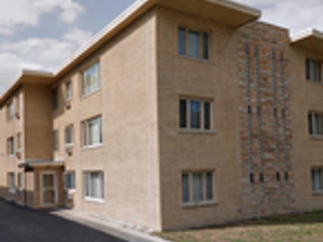 Group South 2 Bedroom Apartment for Rent at 10036 S Pulaski Rd, Oak Lawn, IL 60453