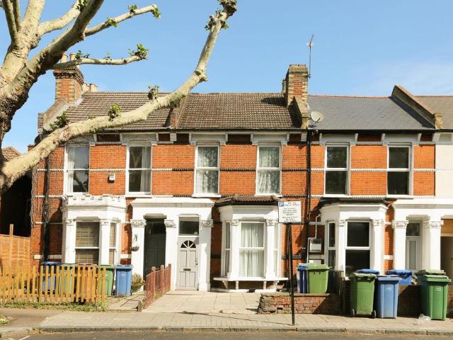Grove Vale, London 4 bed terraced house to rent £3,500 pcm £808 pw