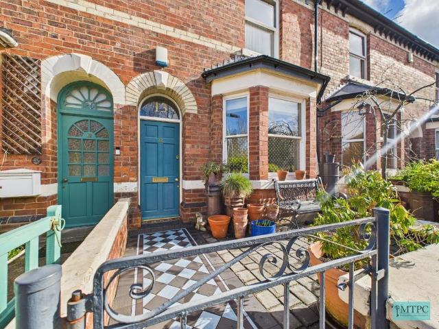 Grove View, York 3 bed townhouse to rent £2,250 pcm £519 pw