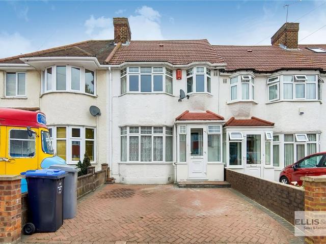 Grove Way, Wembley, HA9 4 bed house to rent £2,900 pcm £669 pw