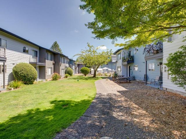 GROVE AT HIGHLAND Studio Apartment for Rent at 5840 Sw Erickson Ave, Beaverton, OR 97005 Central Beaverton