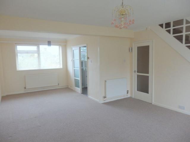 Grove Avenue, Epsom