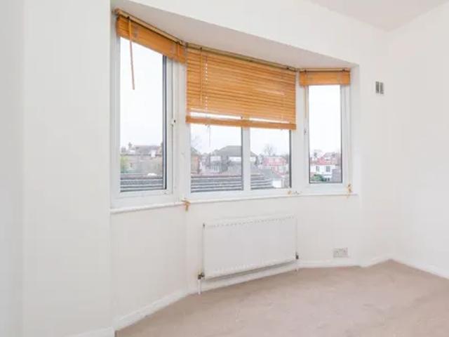 Grove Close, London, KT1 2SS, United Kingdom | 2 bed apartment for rent #123100399 | Rentberry