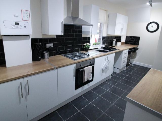 Grove Drive, South Kirkby WF9, Room to rent, £542 pcm | PrimeLocation