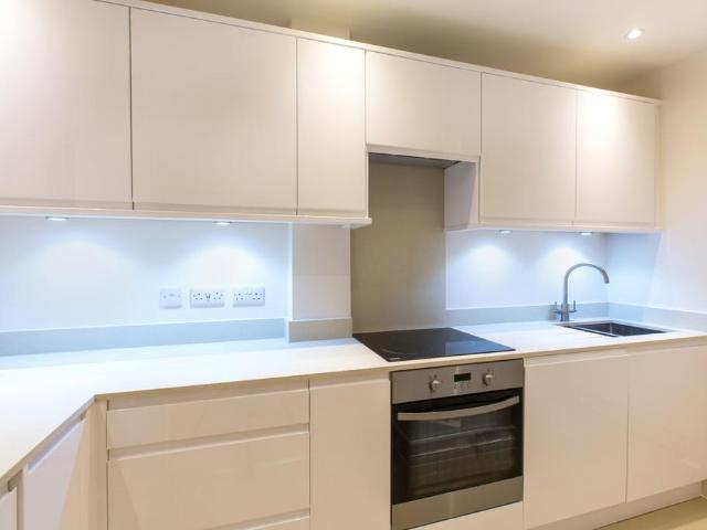 Grove End Gardens, Grove End Road, St. 1 bed apartment to rent £2,578 pcm £595 pw