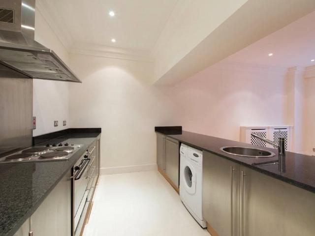 Grove End Gardens, Grove End Road, St. 1 bed apartment to rent £2,708 pcm £625 pw