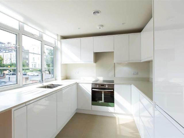 Grove End Gardens, Grove End Road, St. 2 bed apartment to rent £3,792 pcm £875 pw