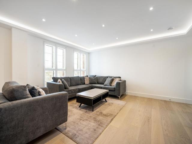 Grove End Gardens, Grove End Road, St John's Wood, London NW8, 3 bed flat to rent, £8,017 pcm | PrimeLocation