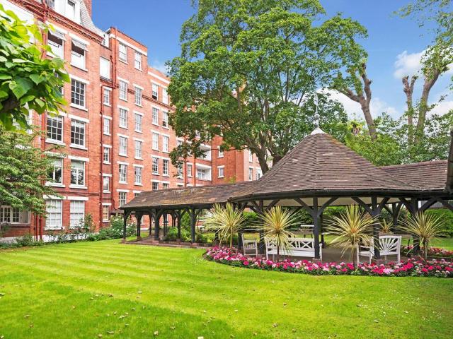 Grove End Road, St John's Wood. Studio to rent £1,950 pcm £450 pw