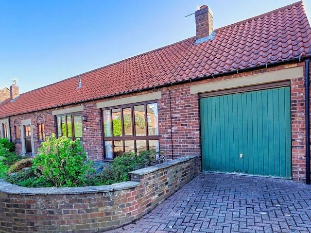 Grove Farm Close, Brimington, Chesterfield, Derbyshire S43, 2 bed semi detached bungalow to rent, £875 pcm | PrimeLocation