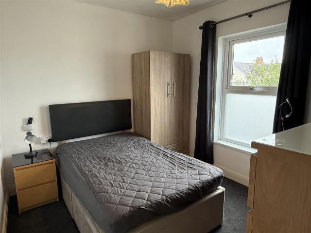 Grove Gardens, Bridgend CF31, Room to rent, £585 pcm | PrimeLocation