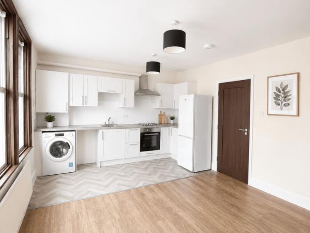 Grove Green Road, E11 2 bed flat to rent £2,000 pcm £462 pw
