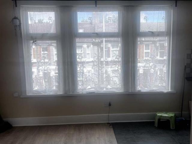 Grove Green Road, Leytonstone E11, 2 bed flat to rent, £1,850 pcm | PrimeLocation
